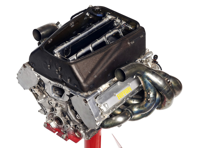 Do Formule 1 se vrátí motory V8, říká šéf FIA. A nebude o tom s nikým ...